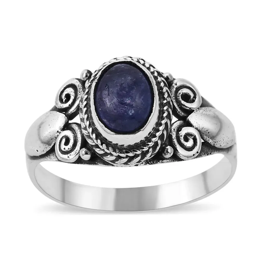 A Guide to Gemini Rings: Expert Astrologers Share Insights | Shop LC